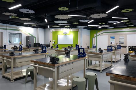 ITE COLLEGE WEST BUILT ENVIRONMENT HUB MECHANICAL LAB Davoe Creative
