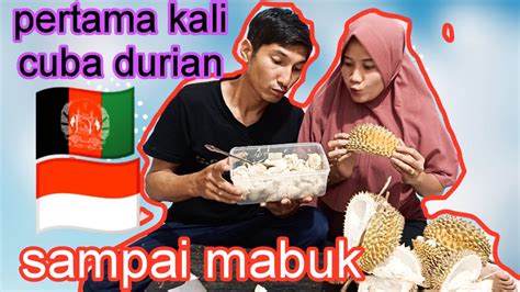 reaksi suami bule pertama kali coba makan durian senang kali - YouTube