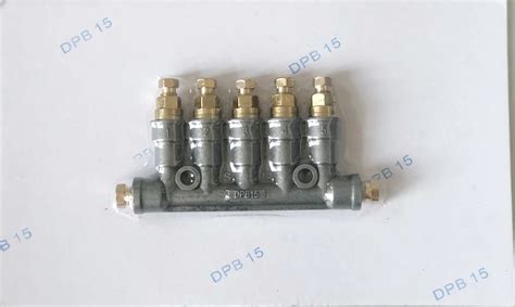 Detective Volume Oil Distributor Lubrication Separator 46 Off