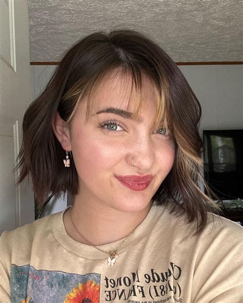 Short Curled Bob With Bangs And Textured Layers Short Curls Short