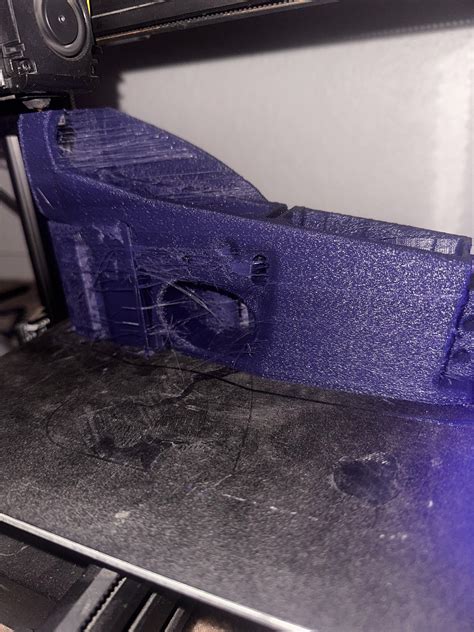 anyone know why my print has so many strings r fosscad