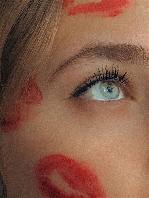 идея для фото в инстаграм идея для фотосессии фото с поцелуями