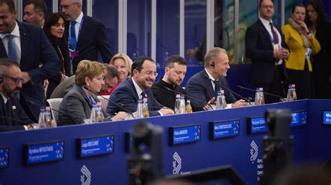 Виступ Володимира Зеленського на саміті Європейської політичної спільноти Youtube