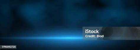 진한 파란색 3d 빈 스튜디오 룸 넓은 배경에 안개 또는 구름이 있어 제품을 표시합니다 배경 주제에 대한 스톡 벡터 아트 및 기타 이미지 배경 주제 파란색 어두운 색