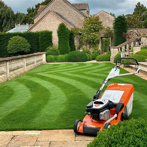 Stihl Rm Rs Lawn Mower Series With Rear Roller And Mono Comfort Handlebar