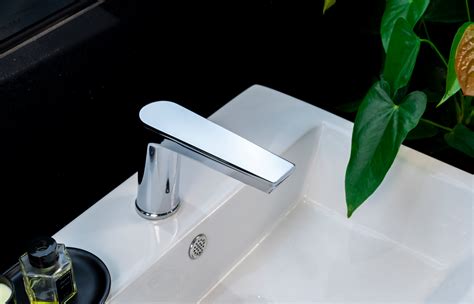 Touchless Infrared Sensor Technology For Smart Public Bathroom RAJEYN INTELLIGENT