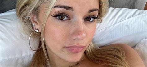 Olivia Dunnes Rival In Her Pink Bikini Offers ‘breckie For Breckfast