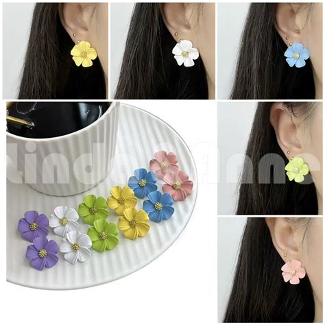 Jual Landa Anting Bentuk Bunga Krisan Kecil Warna Warni Untuk Gadis
