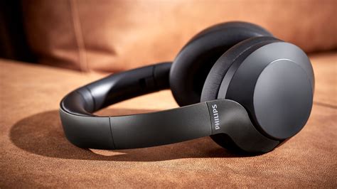 Philips PH805 Review: Philips Is Back With Affordable Headphones
