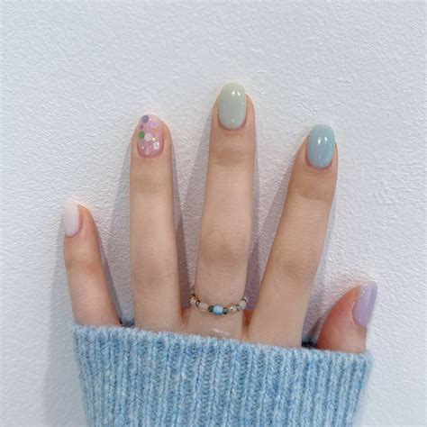 창원네일 언니네일 아쿠아 스팽글🫧🩵 아쿠아마린같은 색조합과 스팽글 조합이 넘예 🏻 지금부터 여름까지 쭈욱 인기 많을 것 같아요🫢 📎미고딕세라믹 111213
