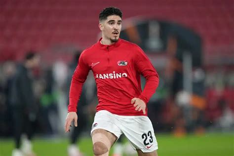 Mercato Nantes Mayckel Lahdo Pour Remplacer Moses Simon