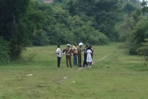 ශිෂ්‍යත්ව විභාගයට ගොස් නිවසට පැමිණෙමින් සිටි දැරියක් පැහැරගෙන ගිහින්