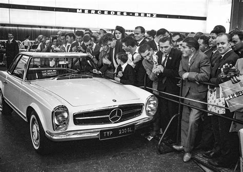 Iconic Mercedes Benz W113 Pagoda Premiered 60 Years Ago