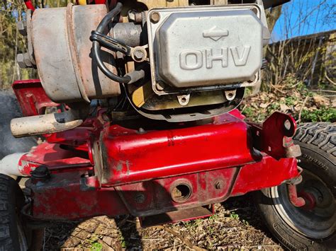 Issues with this Briggs & Stratton engine from 1995, what to do? : r/smallengines