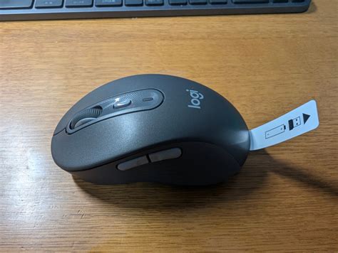 Logicool Signature M750mgrというマウスを購入しました、logi Bolt対応、3台接続対応、クリック音が静か、ということで、使いやすくて気に入りました