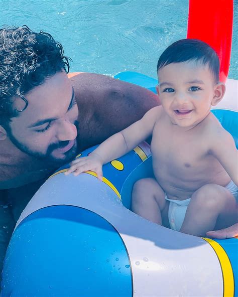 මේ සෙල්ලමට පුතාට වඩා අප්පච්චි ආසයිද මන්දා ඒක නම් ඇත්ත පුතු පැටියා නෙවෙයි අප්පච්චි තමයි