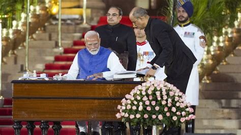 Narendra Modi Oath Ceremony Highlights: Prime Minister Narendra Modi, 72 ministers take oath to ...
