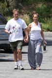 Nikki Cox And Jay Mohr At Ralphs Supermarket In Malibu 06 27 2010 X7