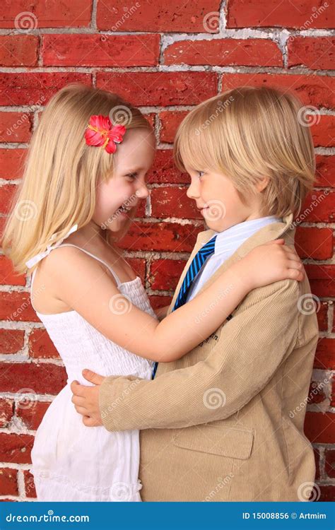 Girls Hugging Tumblr