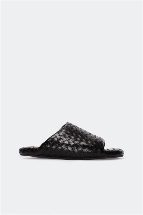 Woven Bubble Slide In Black Vegan Leather Simonmiller Simon Miller