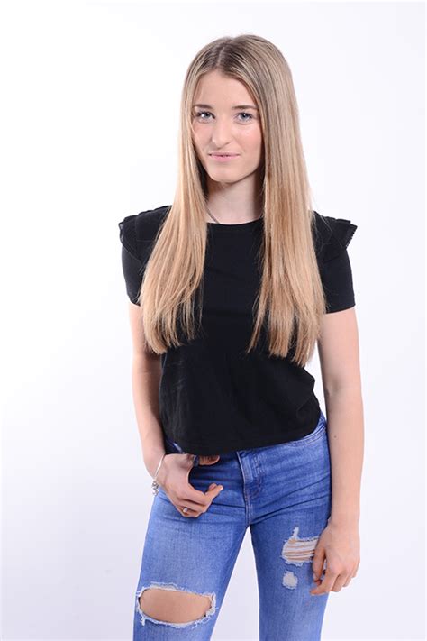 Sienna Mia Model Folio