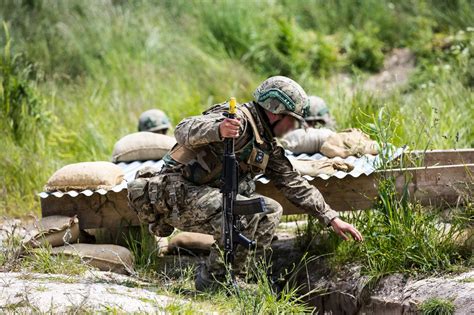 Одинадцять разів армія РФ атакувала Харківський напрямок