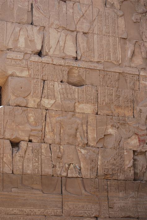 무료 이미지 록 구조 목재 돌담 지질학 신전 벽돌 세공 상형 문자 기념 돌기둥 고고학 유적지 돌 조각