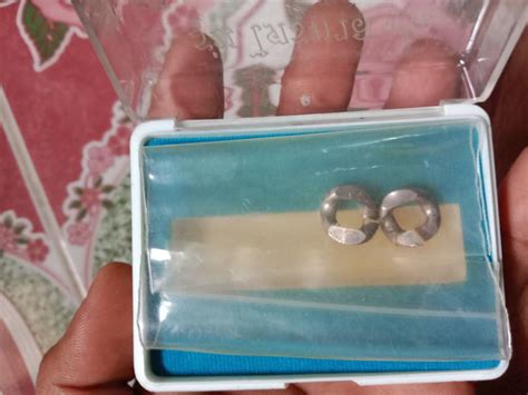 กล่องเลสเปล่าหลวงพ่อรวยปี 2557 พร้อมข้อเรท 2 ข้อ Ennxo