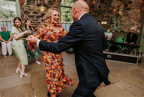 High School Sweethearts Emma And Jacks Rustic Affair At The Orange Tree