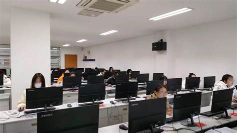 管理学院举办“1x”数字营销技术应用职业技能等级考试