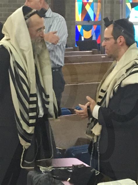 Rabbi Aryeh Leibowitz Blue Fringes Techeiles Tekhelet Techelet Tcheiles