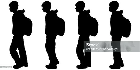 자식 기호입니다 배낭을 멘 아이의 실루엣 초등학교 또는 중학교에 가는 소년들의 그림 흰색으로 고립 된 행복한 학생들 배낭이나