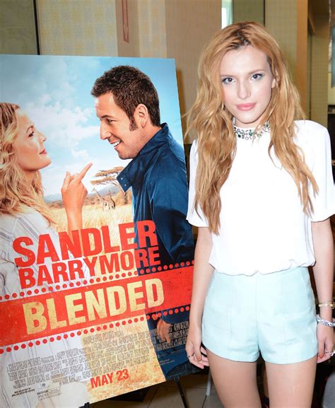 Bella Thorne At Seventeen Magazine Signing At Barnes And Noble In San