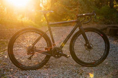 Treads lightly, Rolls Quickly With Hutchinson Overide » Element.ly