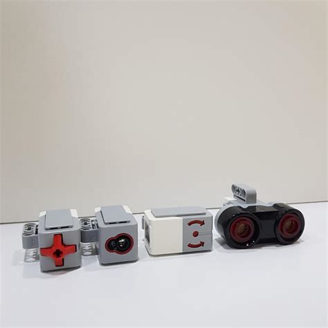 Mindstorms Ev3 Sensors 1 Set Of 4 Different Sensors 1 Pack Of Cables Hobbies And Toys Toys
