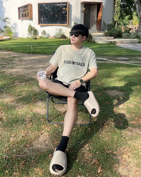 ลุคหน้าร้อนไปคาเฟ่แนวแคมป์ปิ้งชิวๆ😊💕 แกลเลอรีที่โพสต์โดย Chayin Lemon8