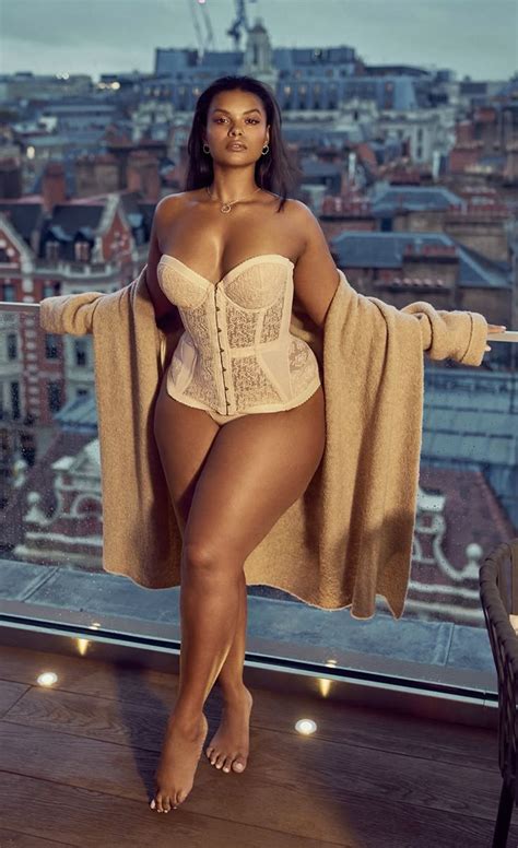 Beautiful Dark Skinned Women Gorgeous Women Estilo Beyonce Hottie Women Dress With Stockings
