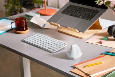 Logitech Unveils New Mouse Crafted For Hands Made For Multi Tasking