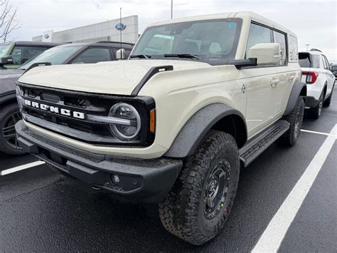 Jv Northington These Broncos With The Color Matched Tops Facebook