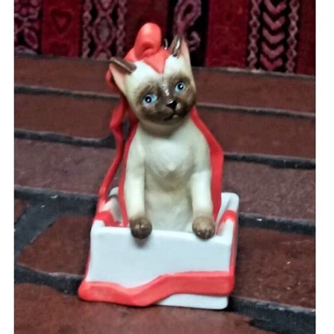 Roman Holiday Bow Brummel By Irene Spencer Siamese Cat Ornament