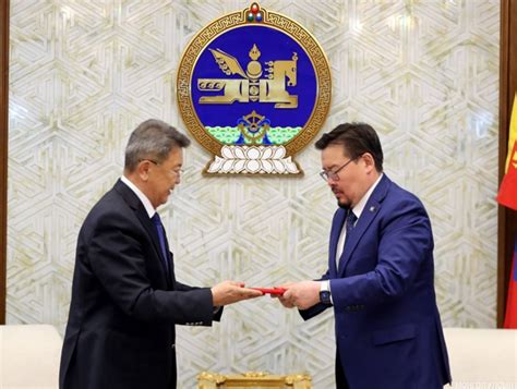 Ахмад настны тухай хуульд нэмэлт өөрчлөлт оруулах тухай хуулийн төсөл өргөн мэдүүлэв E Mn