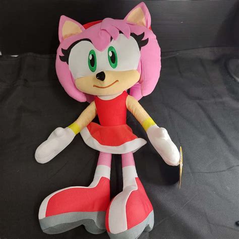 Sonic The Hedgehog Amy Rose In A Red Dresss