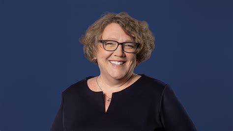 Kelly Thomson Mba 99 Finding Her Own Path In Finance Darden