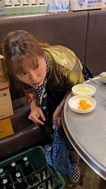 식사 후 돈 안 내고 먹튀도 모자라 술까지 훔친 아줌마 참교육 Shorts Youtube