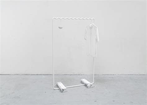 Wave Shaped Clothes Rails Keep Items Evenly Spaced