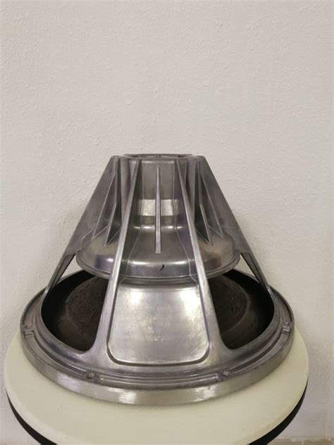 Vrx932lap Single 12 Inch Professional Powered Line Array Speaker Box