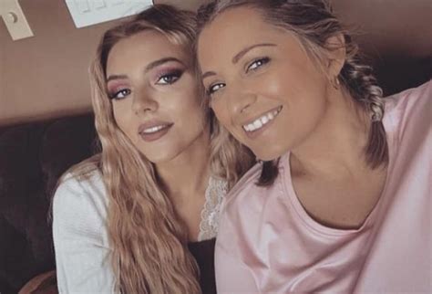 Mom Or Daughter First Scrolller Mom Or Daughter First Scrolller