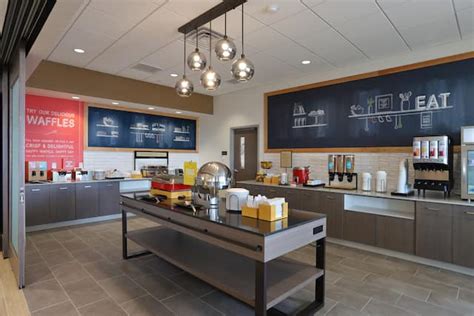 Hampton Hotels In Michigan Usa Find Hotels Hilton