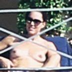 Duchess Kate Middleton Topless Sunbathing Pics From France Scandal Planet