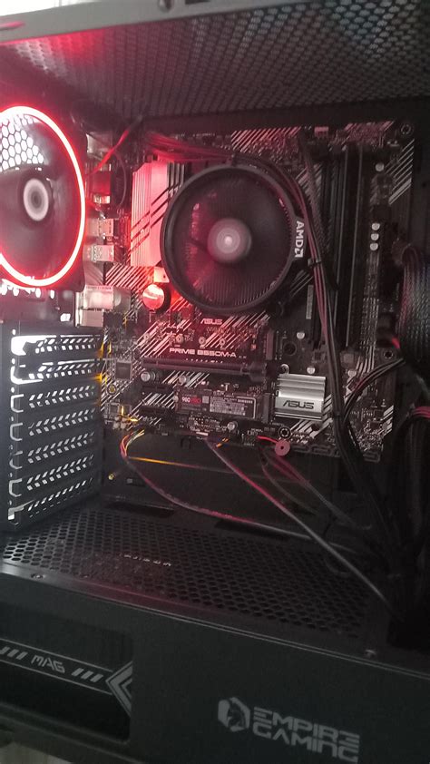 my new pc won t display anything r pcbuild